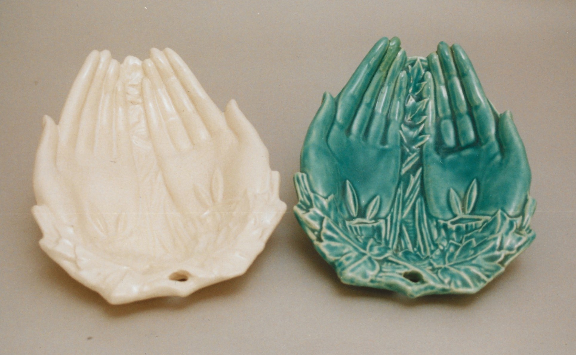 14. Novelty Hands Tray 8 ½” - McCoy Pottery Collectors Society - McCoy ...